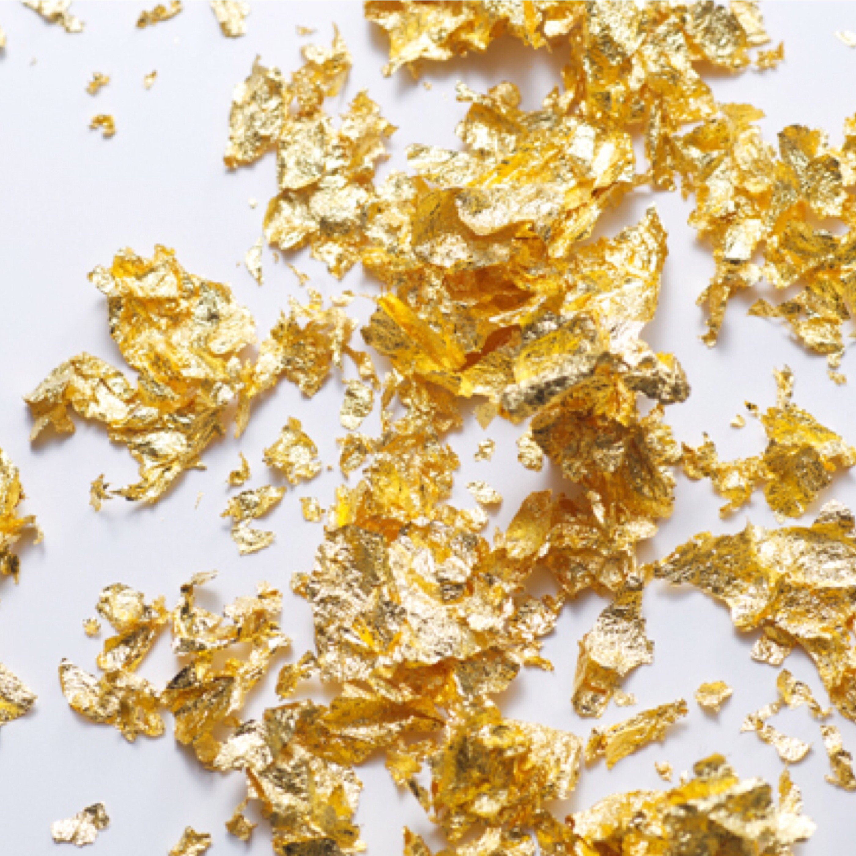 L’Adoné Parfums ELENYA gold | The Scented Hound